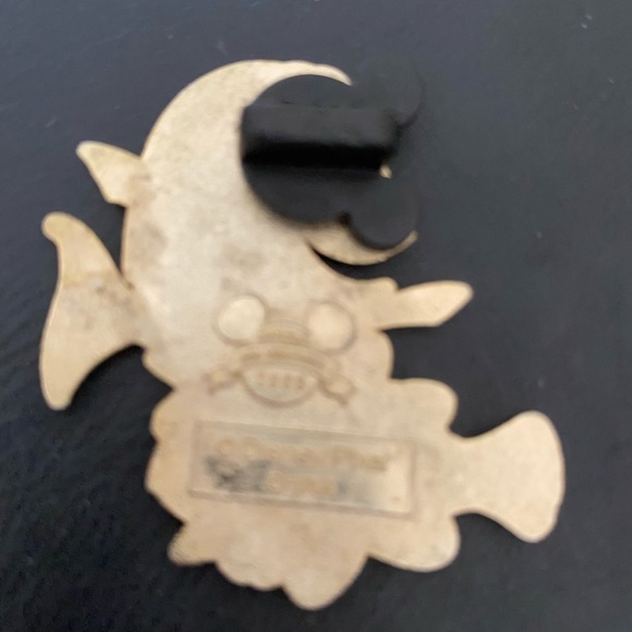 Disney | Other | Disney Finding Nemo Pin With Dory And Marlin Pin ...